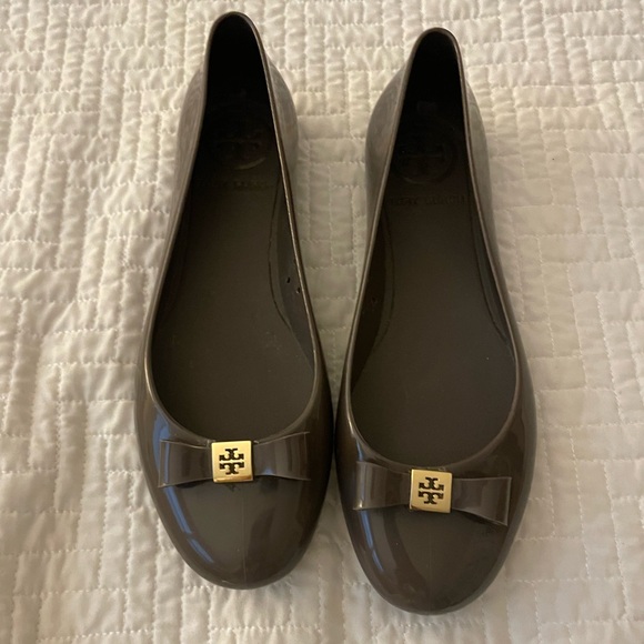 Tory Burch | Shoes | Tory Burch Brown Patent Jelly Bow Flats With Gold ...